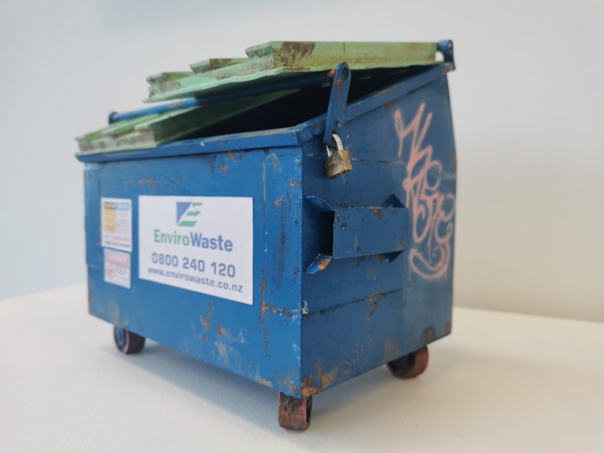 Mike Beer – Tiny City – Watch This Space